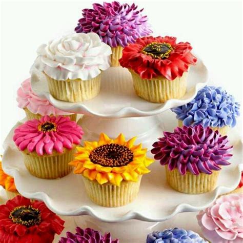 Flowers Floral Cupcakes Cupcake Designs Yummy Cupcakes