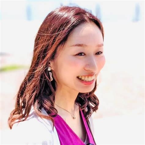 やらかしてもーた 久々に下着を新調しようと 上下セットで買ったら… Tバックだった。 店員さん ブラのサイズの確認よりも 小学生の娘を連れた母ちゃんがtバックの形を買ってる確認をしてもろーて