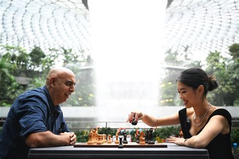 1 Woman Grandmaster V 3 Inept Journalists Major Humiliation The