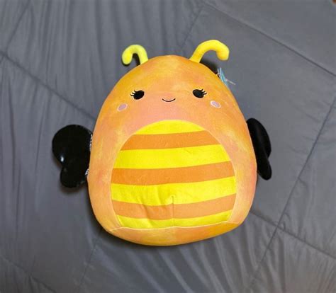 Havin The Bee Squishmallow Mercari Mercari Toy Collection Yellow Bee