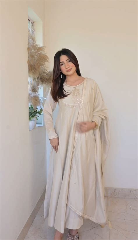 Shivani Kapoors Amazon Page