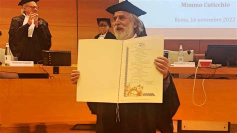 Mimmo Cuticchio Riceve La Laurea Honoris Causa Dietro I Pupi Cè Un Mondo” Le Vie Dei Tesori