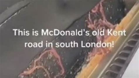 Funcionário Mostra Minhocas Em Máquina De Bebidas Do Mcdonalds Veja O