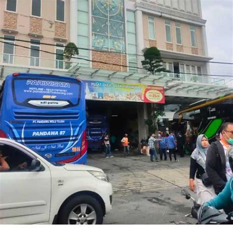 1 The House Of Raminten