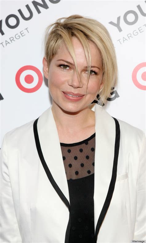 Michelle Williams Pixie Haircut Gets An Asymmetrical Update Photos Poll Huffpost Life