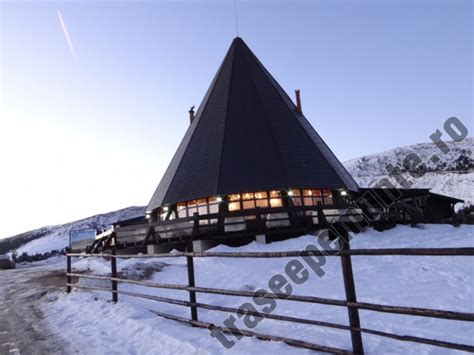 Traseu Spre Varful Sureanu De La Salvamont Sureanu Muntii Sureanu