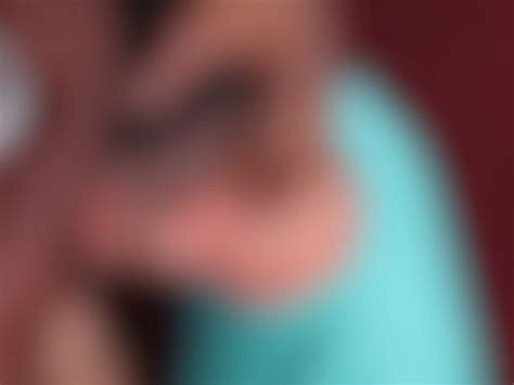 Coach Aaron Trainer Needs A Blowjob Before Training Extrabigdicks