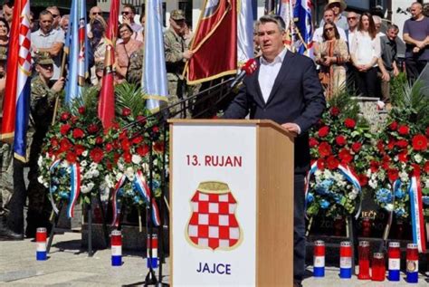 Milanović U Jajcu Bih Su Oslobodili Hrvatska čizma I Hrvatski Grb Ovo