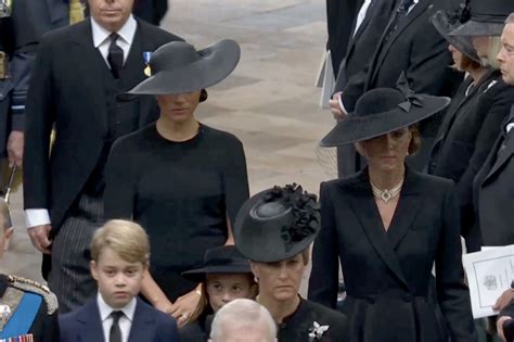 Meghan Markle Cries At Queen Elizabeth Iis Funeral