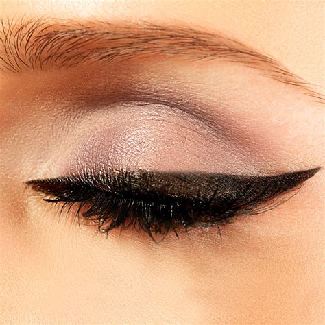 Eye Makeup Based On Shape Saubhaya Makeup