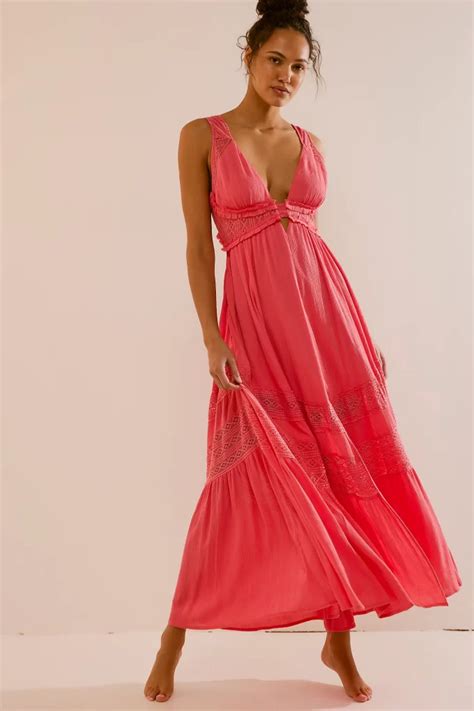 25 Free Spirited Boho Wedding Guest Dresses