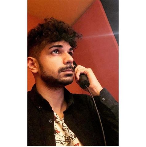 Storiedivita Intervista A Mosè Singh Artista Del Mondo Dello