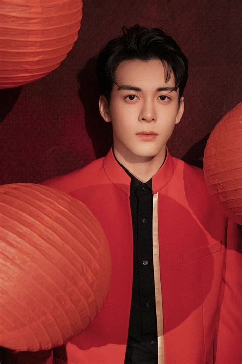 李诞个人资料李诞成虾系男星代表，衣服架子上顺便长个头？ 说明书网