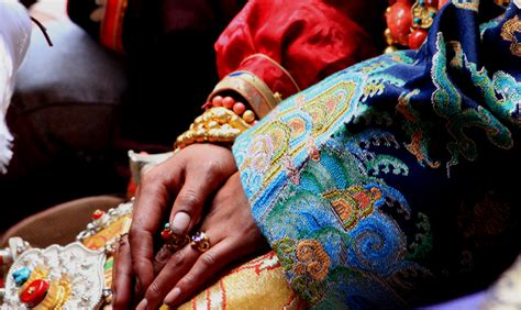 Tibetan Marriage Customs Tibetan Wedding Etiquette