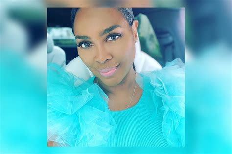 Kenya Moore Shows 7 Pound Weight Loss In Black Catsuit