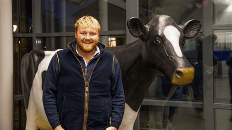 News Tv Star Kaleb Cooper Welcomed To Campus