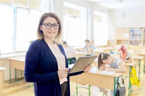 Digitalización De Tareas Clave Para Disminuir El Burnout Docente