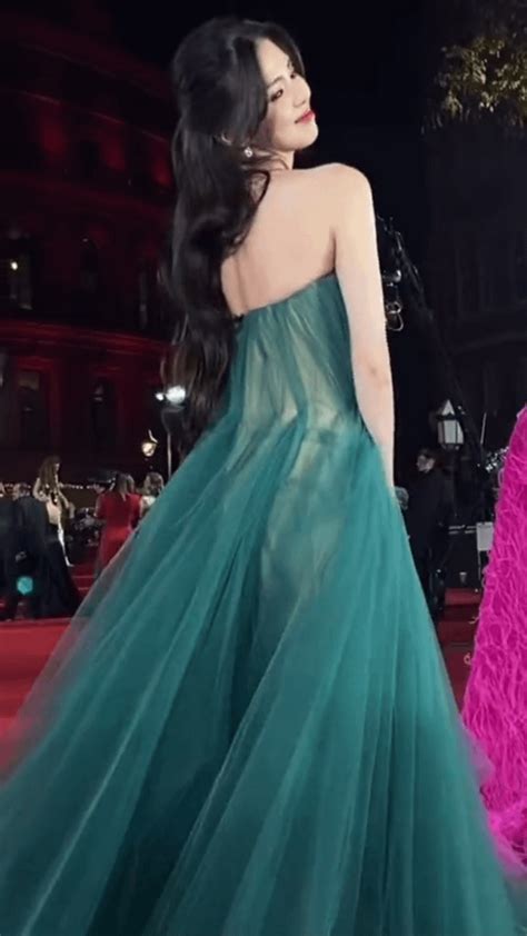 Han Sohee In Green See Through Dress Want To See Her More In Such Bold