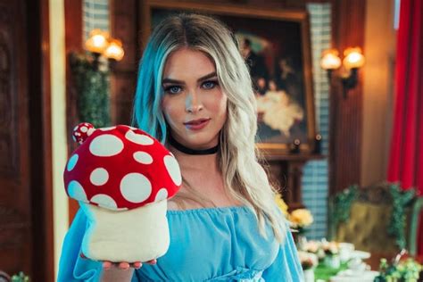 Twitch Streamer Qtcinderella Sparks Firestorm After
