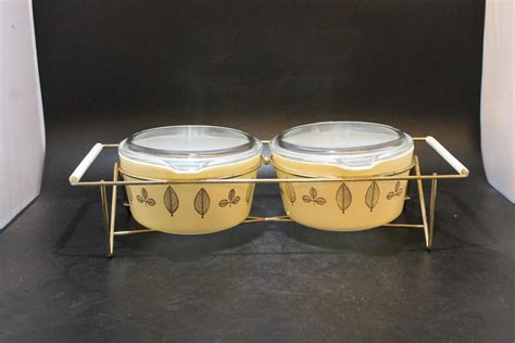1950s Pyrex Buffet Twins Cinderella Round Casserole Set In Gold Leaf Pattern With Brass Serving