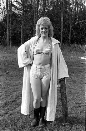 Sherrie Hewson March 1975 新闻传媒库存照片 库存图片 Shutterstock Editorial