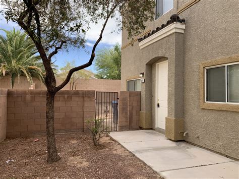 6170 E Sahara Ave Las Vegas Nv 89142 Townhome Rentals In Las Vegas