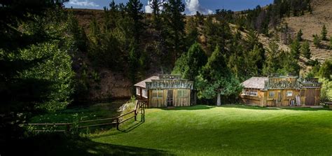 Full Hotel Buyout At 3 Spear Ranch Hotel In In Dubois Wy The Vendry