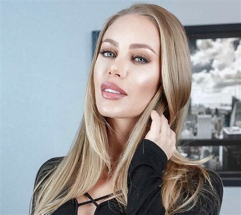 Nicole Aniston Actress 60 Photos Moonagedaydreamfilm