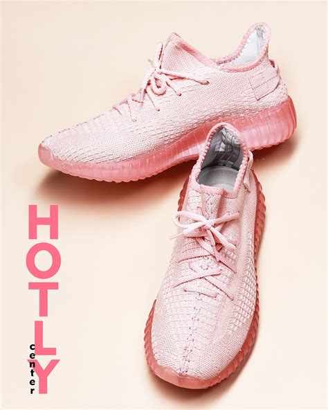 فروشگاه هاتلی محصولات کتونی بافتی صورتی