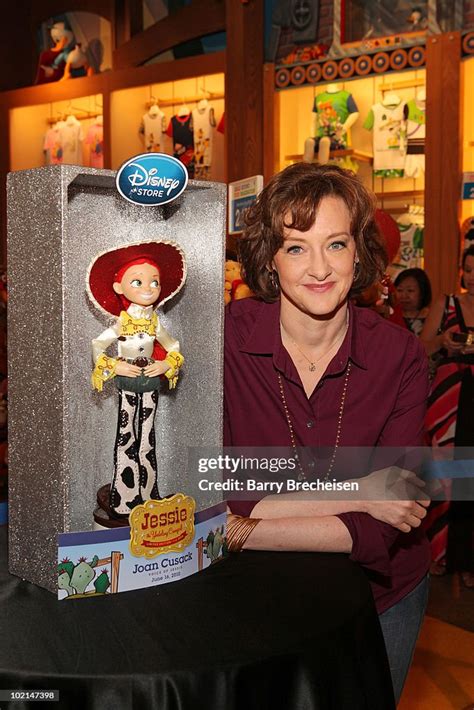 Joan Cusack 2014 War Inc 2009 John Cusack Hilary Duff Marisa