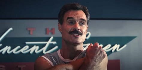 Murray Bartlett Is A Sexy Sweaty New Trainer In Physical Season 2