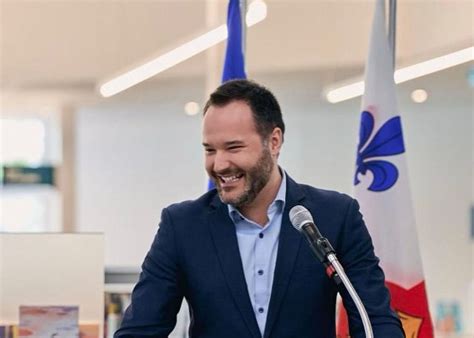 Malgré Lui Mathieu Lacombe Se Retrouve Sous Les Projecteurs Lors Dune