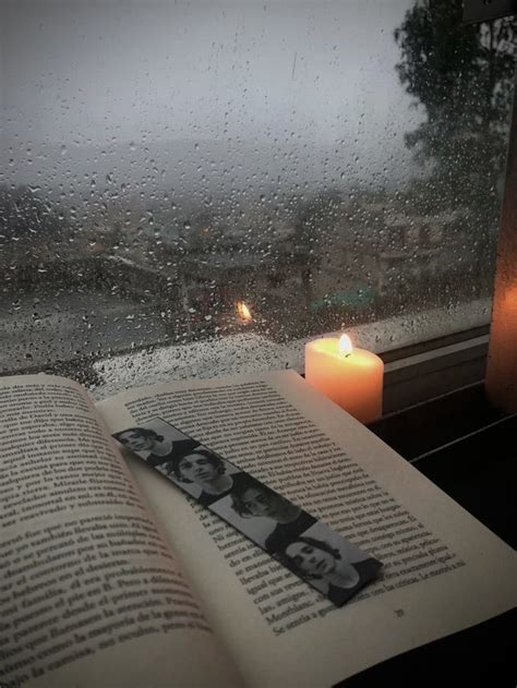 Cozy Reading Corner With Rainy Day Aesthetic Libro Estético Rincones