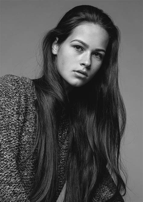 Vlada Faces Model Agency