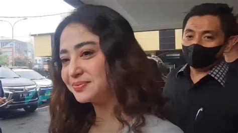 Isu Dewi Perssik Pernah Pacari Ahmad Dhani Akhirnya Terjawab Depe