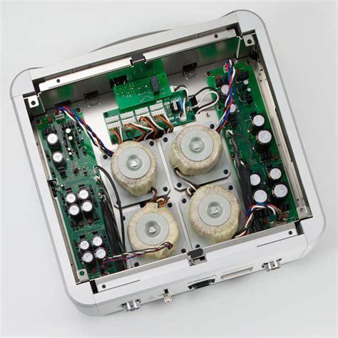 Reportage Esoteric Grandioso P1 Et D1 Chez Présence Audio Conseil