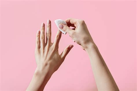 How To Remove Gel Nail Polish At Home