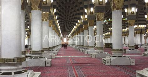 التصاميم و الزخارف الإسلامية، صورة من داخل المسجد النبوي الشريف في