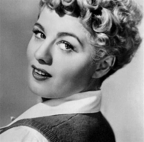 30 Vintage Photos Of A Young Shelley Winters In The 1940s ~ Vintage