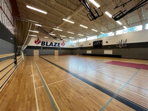 Home École Banting Middle School