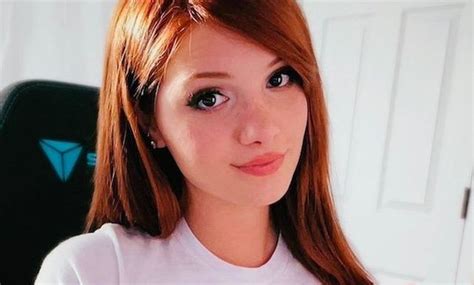 Redhead Girls 31 Pics