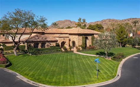 This Paradise Valley Estate Represents True Timeless Elegance Luxury Houses