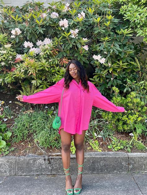 The 8 Best Shoe Colors To Wear With A Fuchsia Or Hot Pink Dress