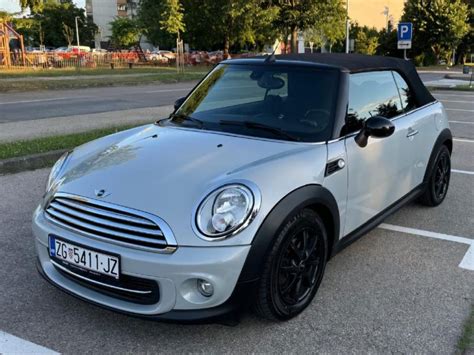 Mini Cabrio Cooper D 2014 God