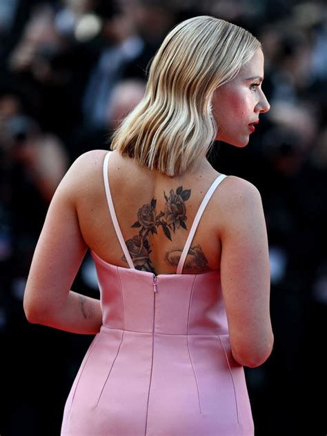 Scarlett Johansson Tattoo Scarlett Johnsson Flashes Back Tattoos At