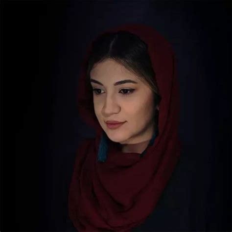 تیوال آوا ناصری مهر