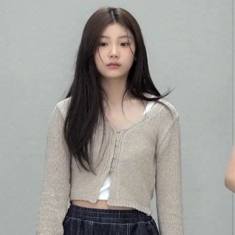 Wonhee Bare Face Illit Style Outfits Wonhee Concept Photo Wonhee Runext