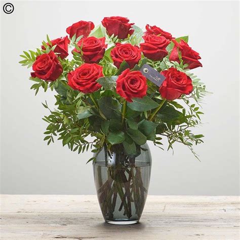 Luxury Dozen Red Roses With Vase Buy Online Or Call 01789 292811