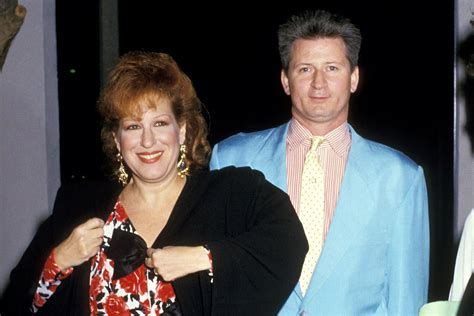 Bette Midler Recalls Spur Of The Moment Vegas Wedding To Husband