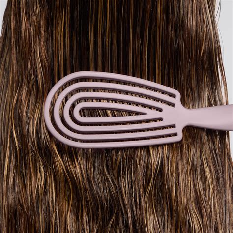 Soft Violet Detangling Flexi Brush Kitsch